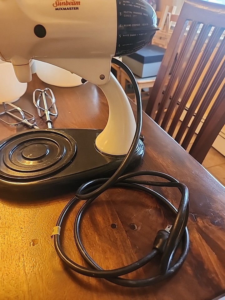 Vintage Yellow Sunbeam 10 Speed Mixmaster Model 11 | eBay