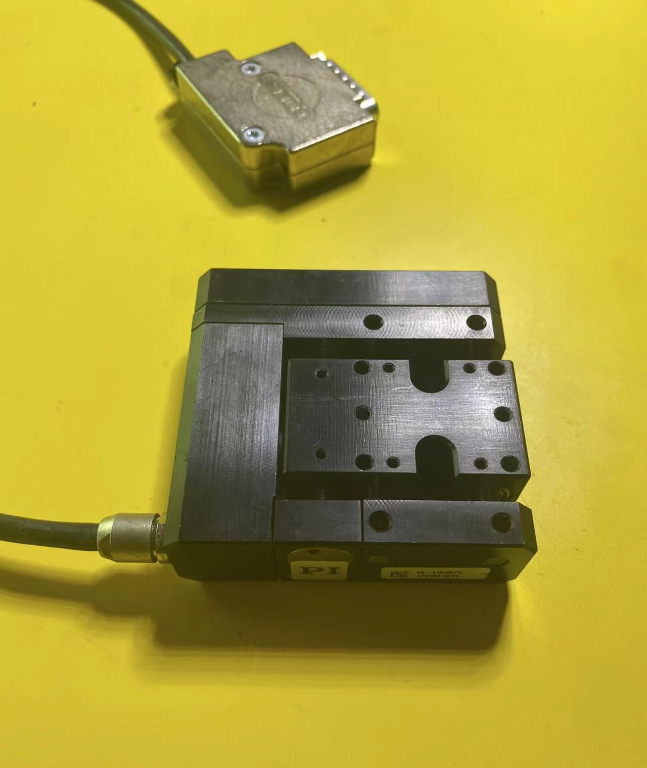 PI M-110K075 Linear Stage | eBay