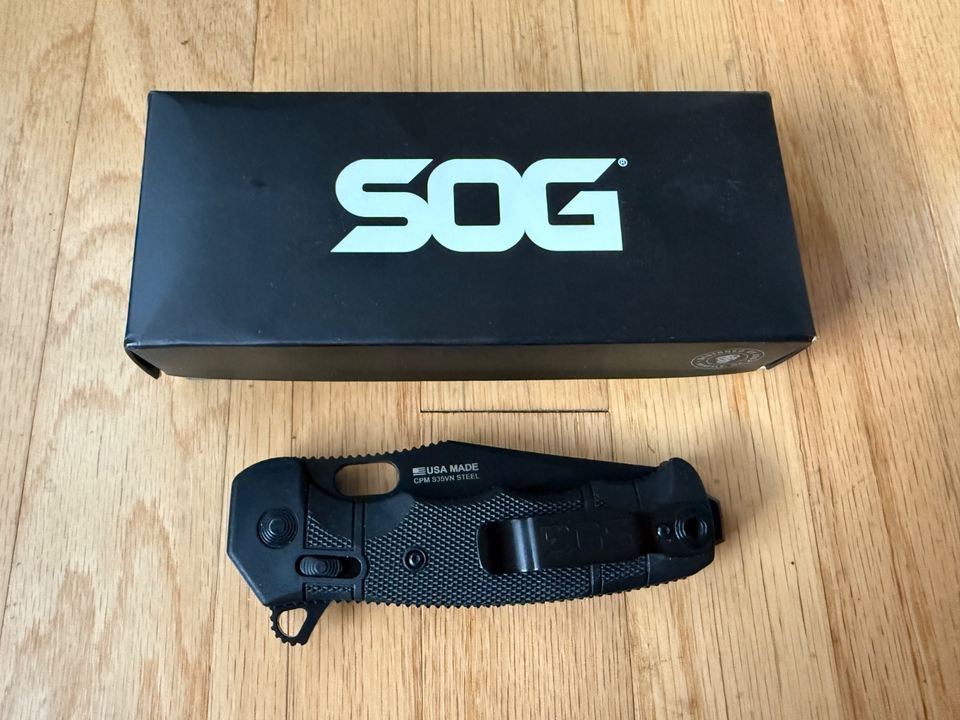 SOG Knives Seal XR Folding Black GRN S35VN Stainless Pocket Knife *New ...