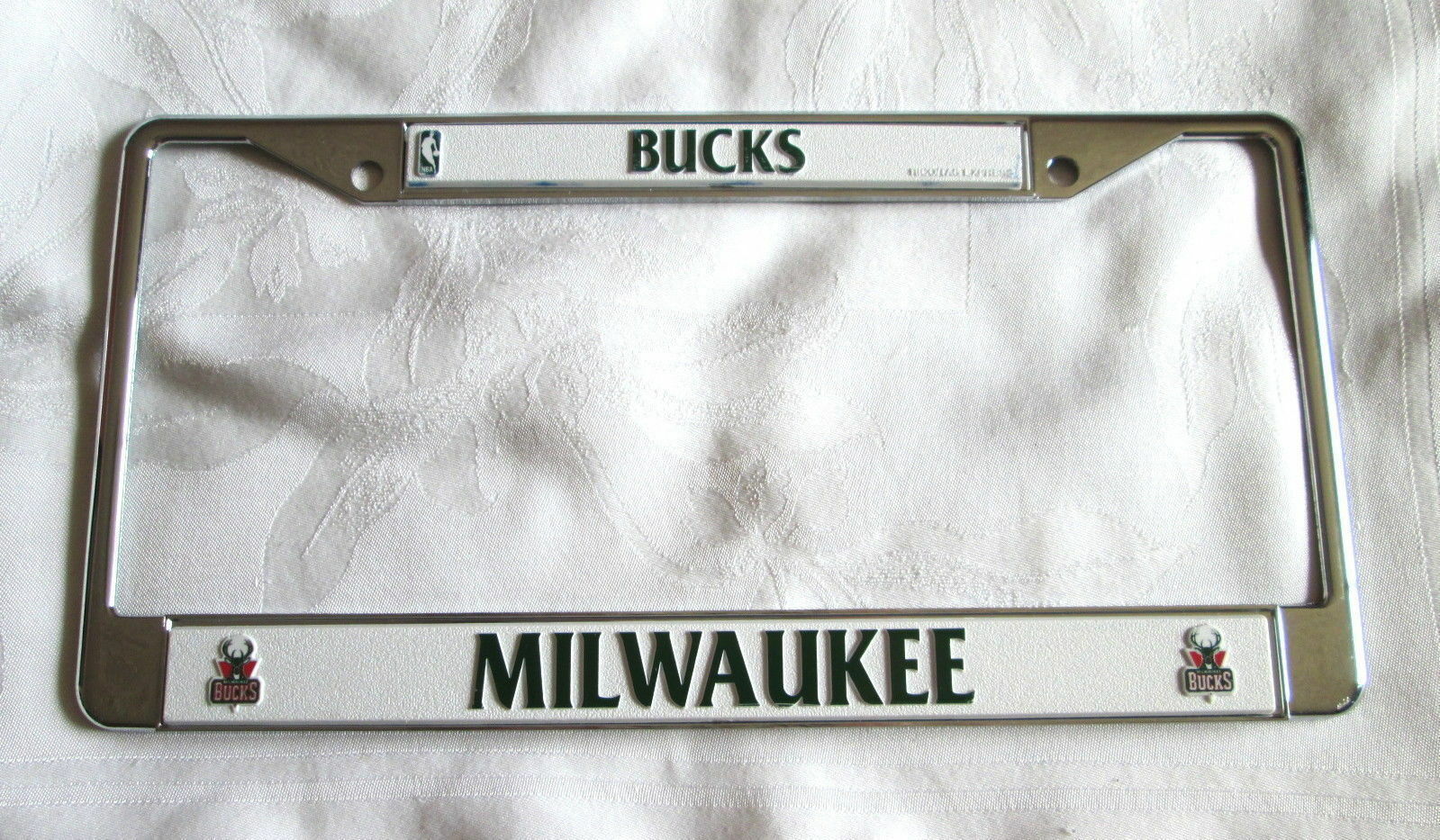 MILWAUKEE BUCKS EMBOSSED CHROME LICENSE PLATE FRAME #04 - NEW | eBay
