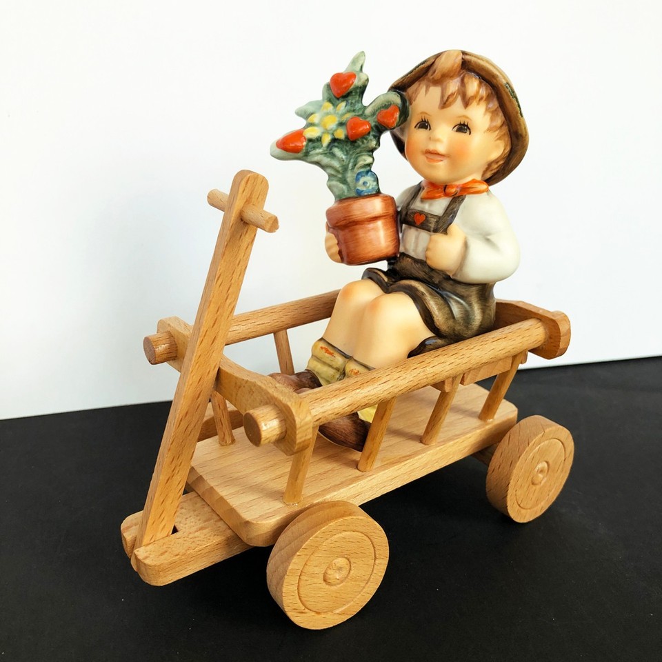 Hummel #699 ~ Love In Bloom w/Wagon ~ 1st Issue TM7 Hand Signed ...