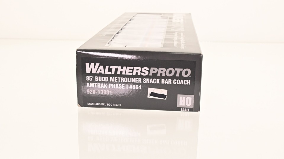 Walthers Proto 85' Budd Metroliner Snack Bar Coach Amtrak Ph1 864 HO ...