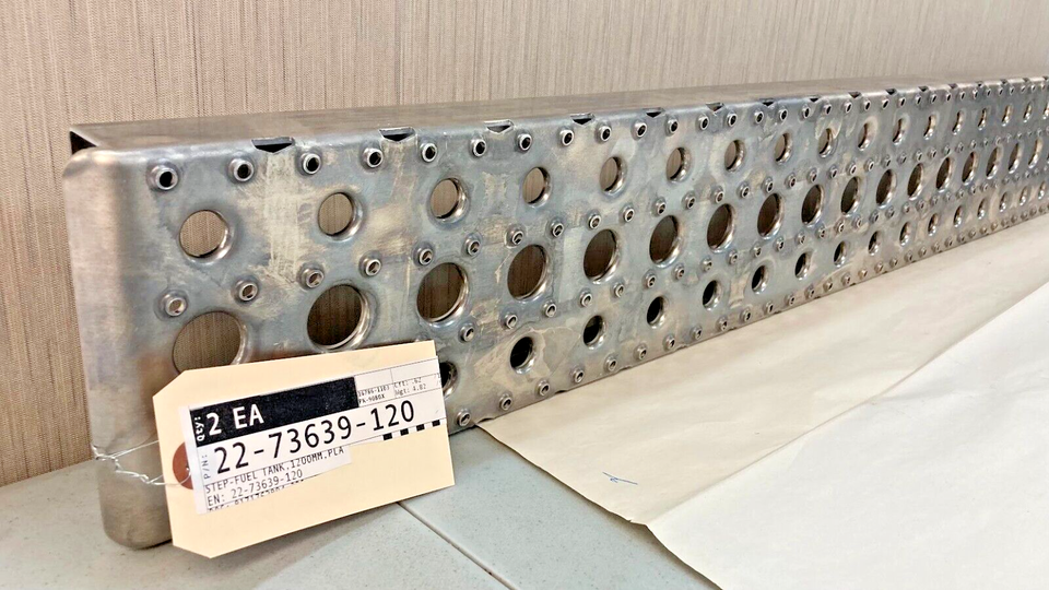 22-73639-120 - STEP FUEL TANK, 1200MM, PLAIN - FREIGHTLINER | eBay