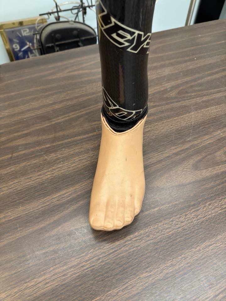 Harley Davidson Screaming Eagle Carbon Fiber Prosthetic Leg Cat 4 Size ...