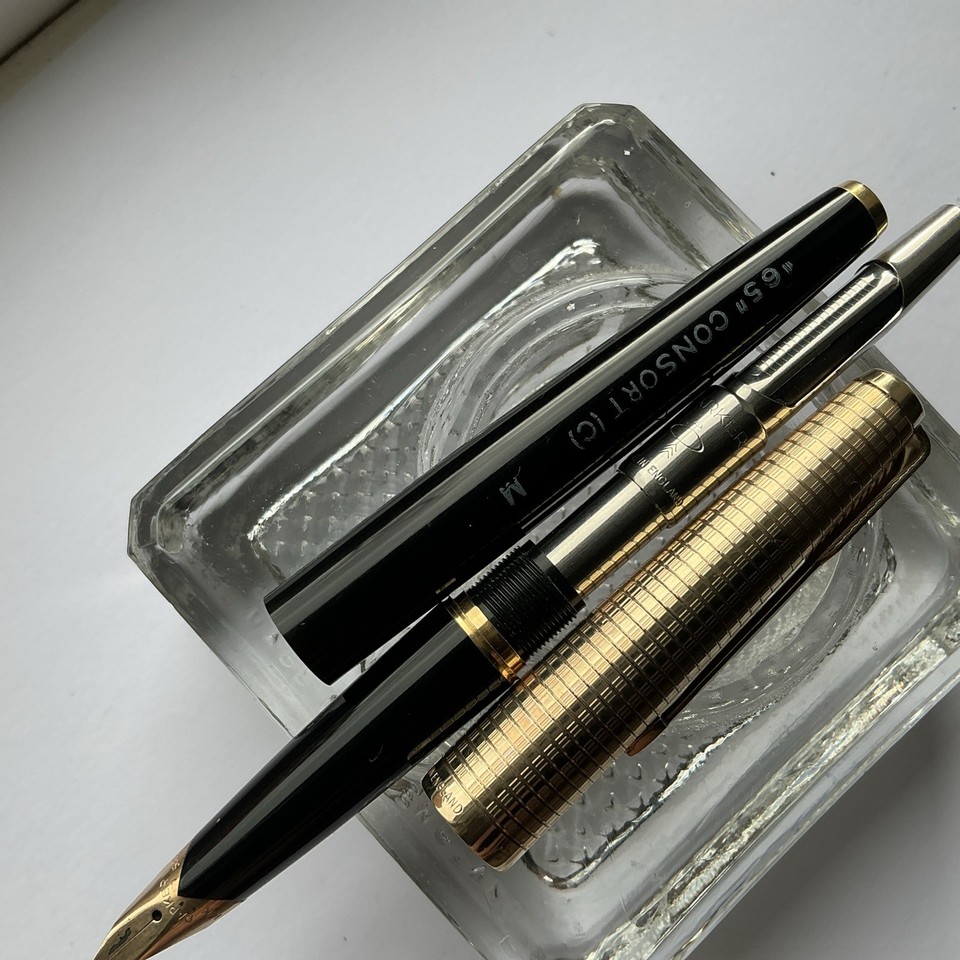 PARKER 65 CONSORT 14K GOLD NIB FOUNTAIN PEN N/MINT CHALK MARKS SUPERB ...