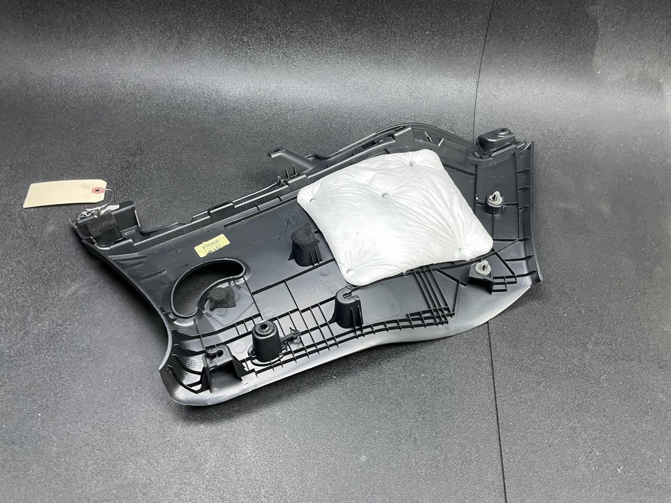 Rear Right C Pillar Upper Trim Panel 2018 Kia Sportage 85860-D9100 2017 ...