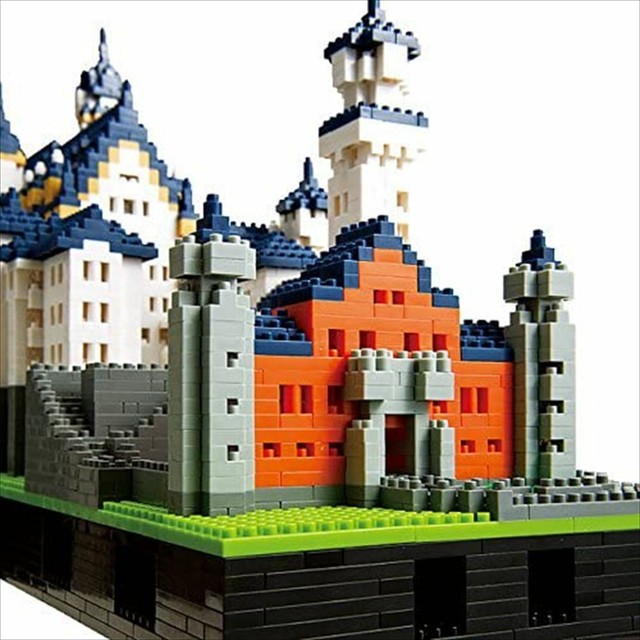 Nanoblock Castle Neuschwanstein Deluxe Edition 1/220 NB-009 for sale ...