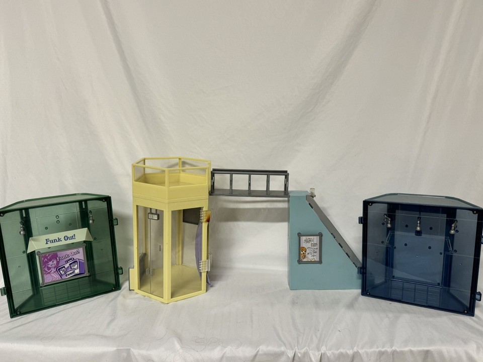2003 Lil' Bratz Fashion Mall And Bratz mini Cooper Car | eBay