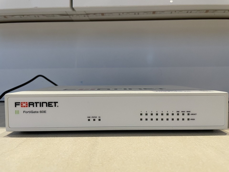 Fortinet FortiGate 60E Firewall (FG-60E) - 7x Port und Dual-WAN und DMZ ...