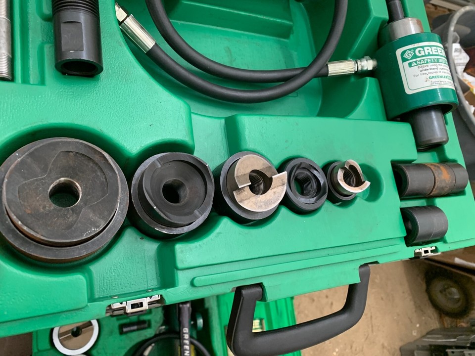 Greenlee 7646 Hydraulic Knockout Punch Driver w/Punches & Dies #2 | eBay