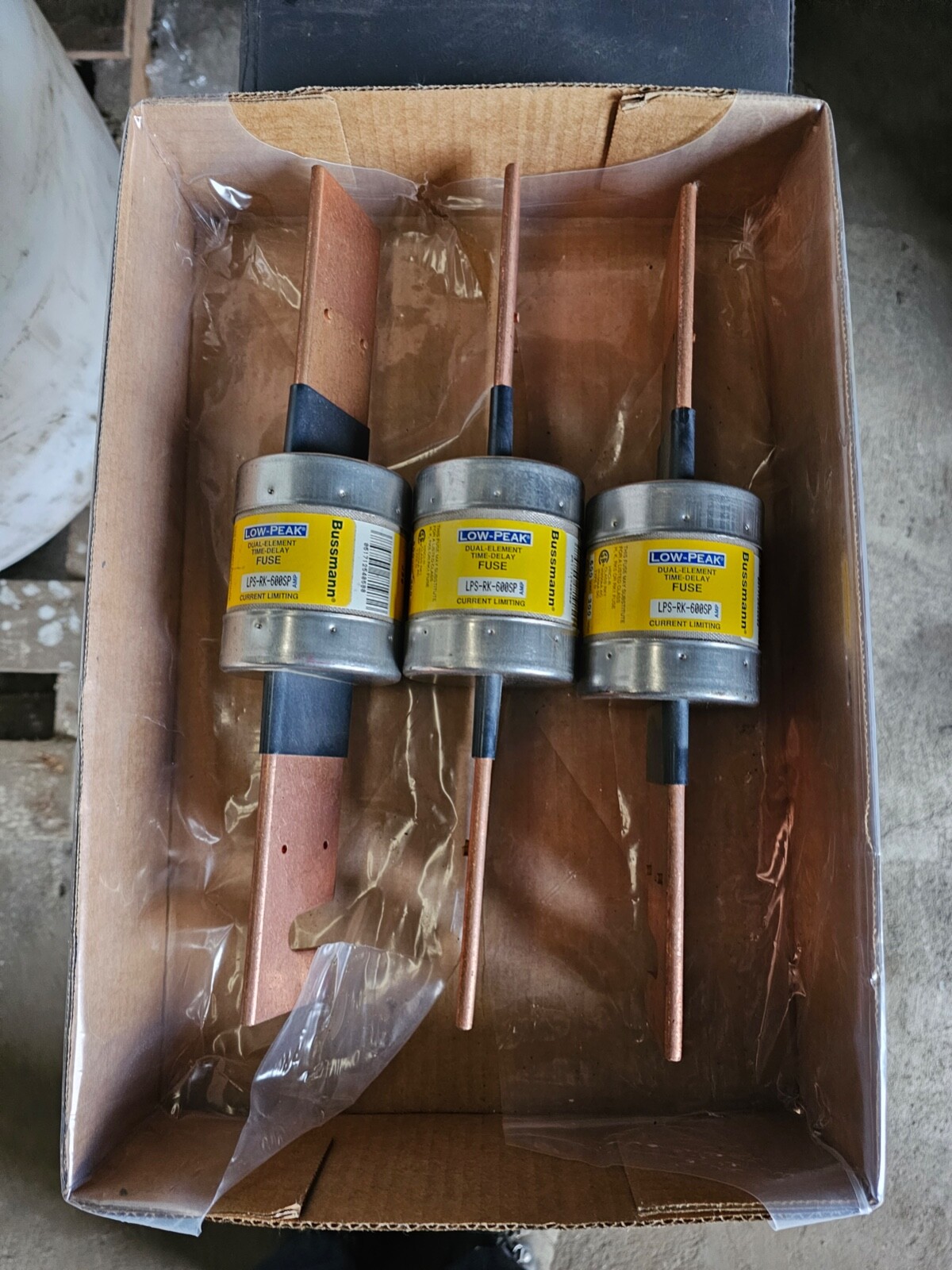 1 Box of Bussmann Low-Peak Dual-Element Time-Delay Fuse-LPS-RK-600SP ...