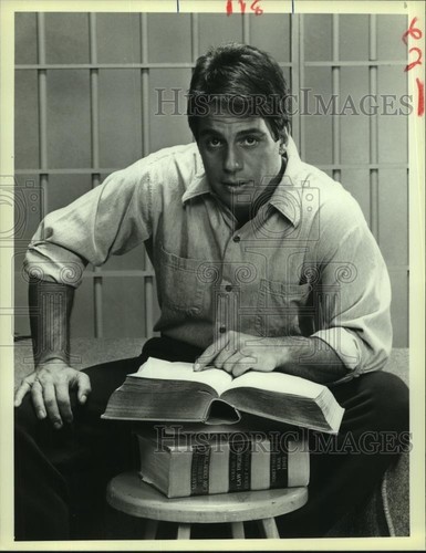 1986 Press Photo Tony Danza as jailhouse lawyer in "Doing Life ...