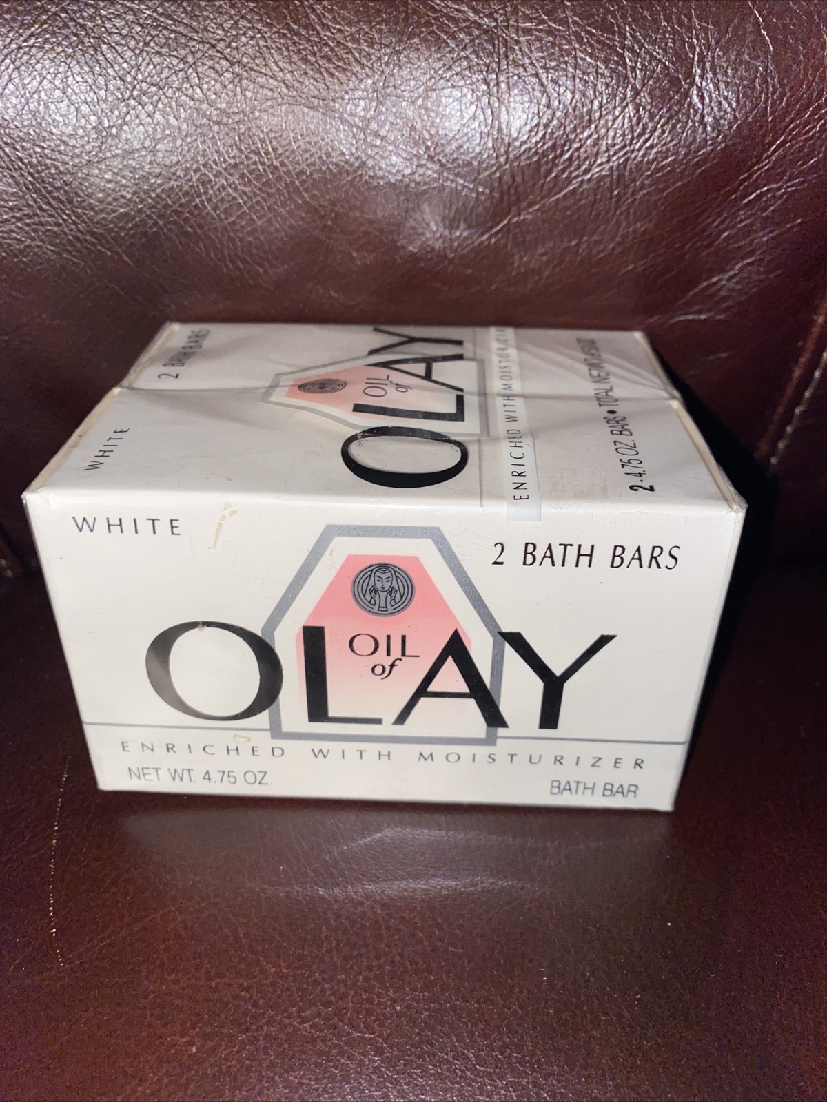 2 Vintage 1990 Oil Of Olay Bath Bar Soap White Moisturizer Enriched 4. ...