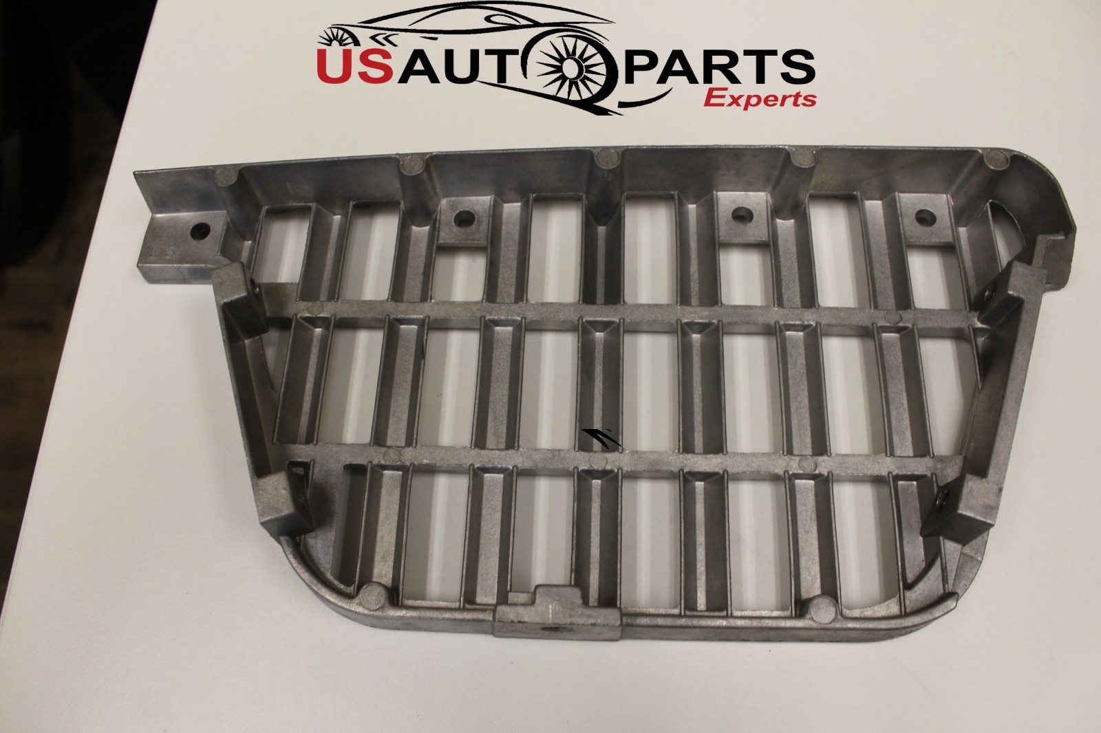 Isuzu Genuine Plate Step Driver Side Lh for NPR NQR NRR 4HE1 4HK1 5.2L ...