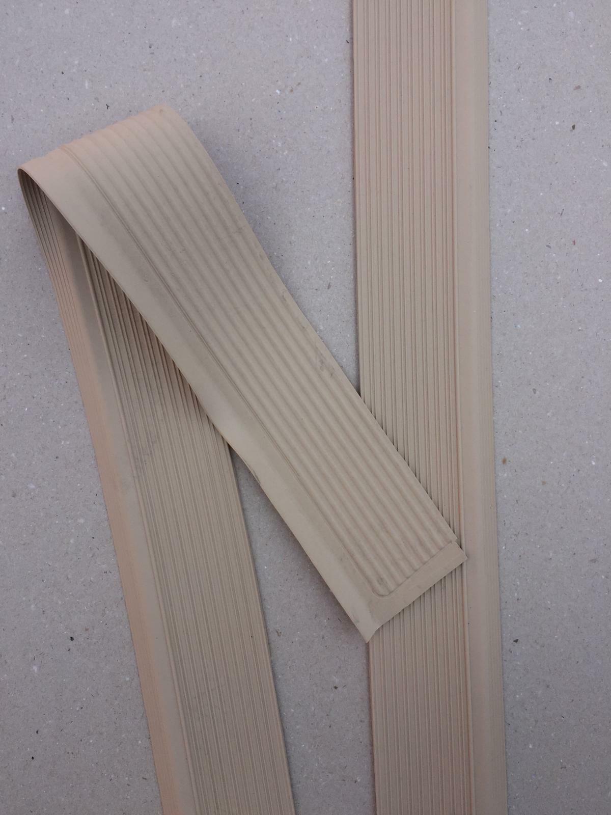 Mercedes-Benz R107 SL-SLC KLASSE Pair Rubber Door Sill Mats Protection ...