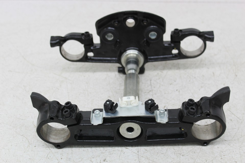 15-24 HARLEY-DAVIDSON FREEWHEELER FLRT FRONT UPPER LOWER FORKS CLAMP ...