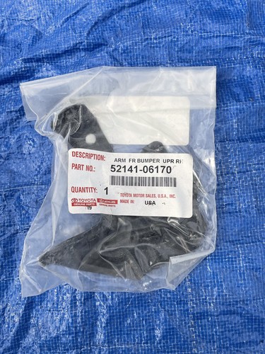 NEW OEM 2018-2020 TOYOTA CAMRY FRONT BUMPER RIGHT UPPER BRACKET 52141 ...