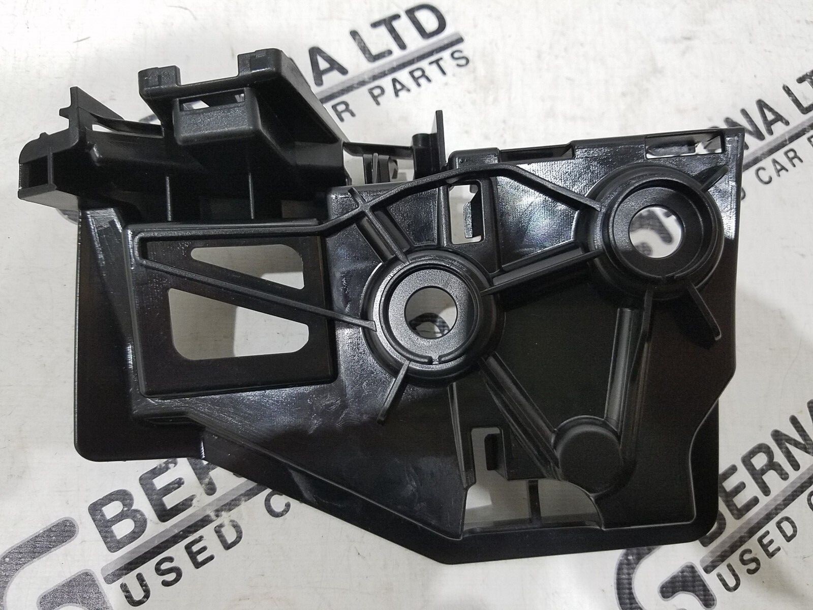 Volkswagen Tiguan 2017 Rear Bumper Mounting Bracket 5NA807394 Aug16722 ...