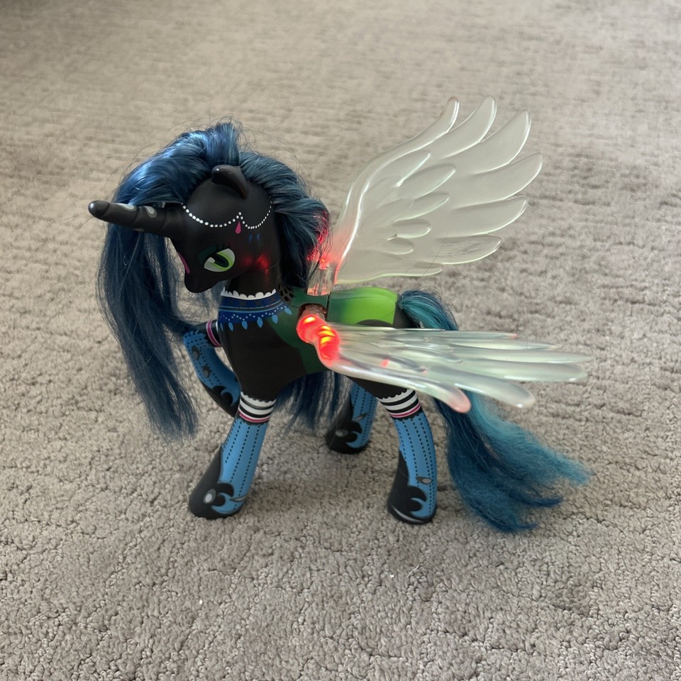 Hasbro My Little Pony Queen Chrysalis Talking Light Up Unicorn 2013 MLP ...