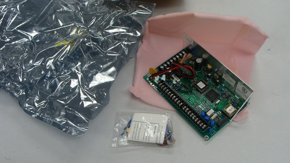 Bosch Radionics D2212B Digital Alarm Panel Communicator Control Board ...
