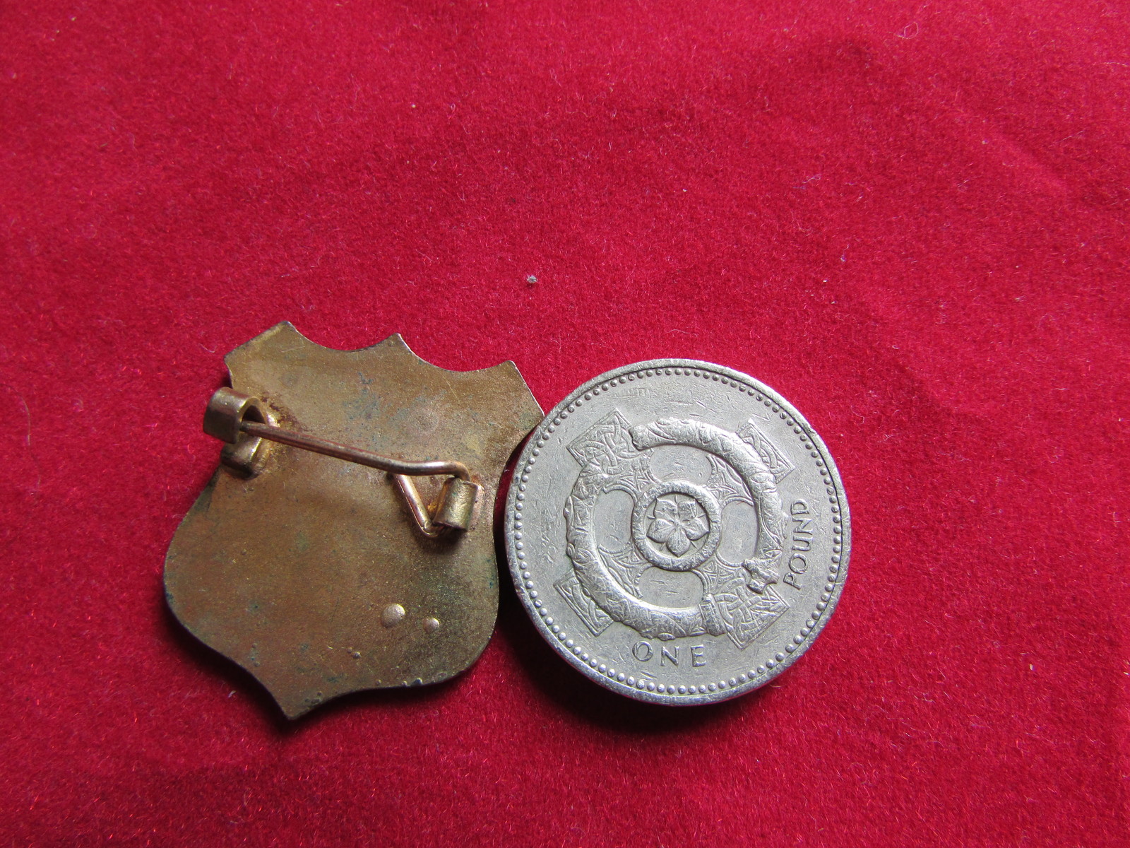 Vintage / Early SWINDON Town Supporters Club STFC FOOTBALL Badge | eBay