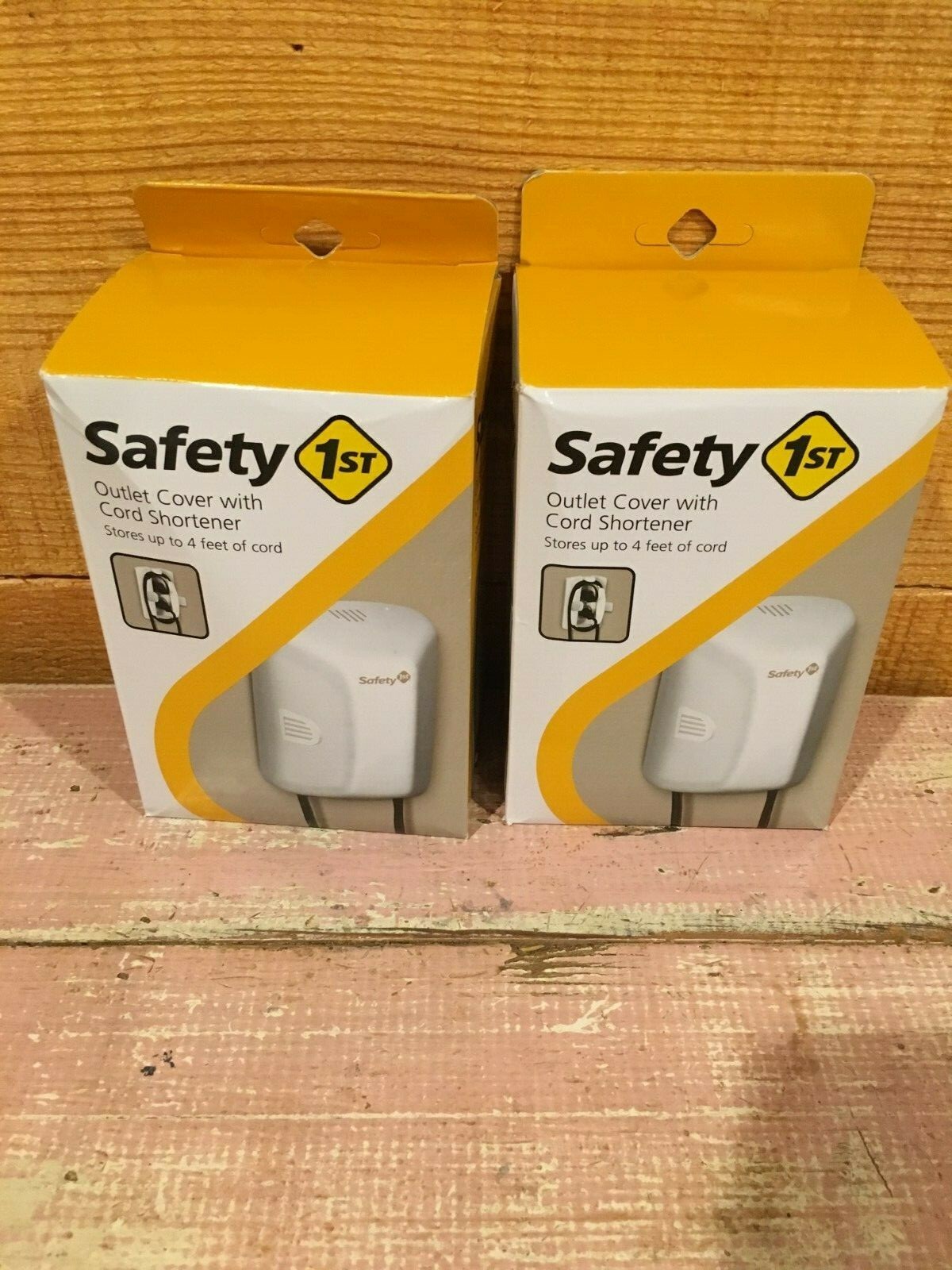 Set of 2 Safety 1st Outlet Cover with Cord Shortener. A5 | eBay