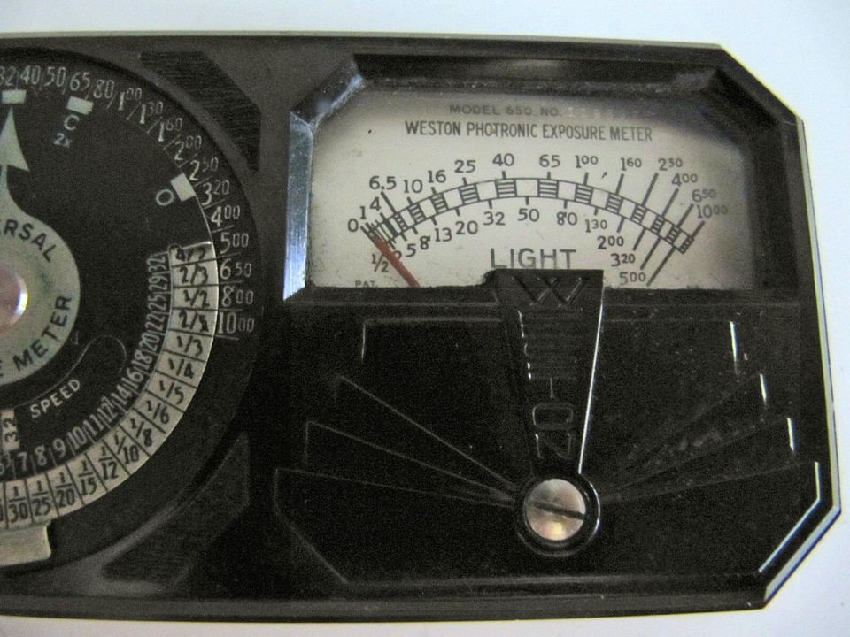 VINTAGE WESTON LIGHT METER-MODEL 650-GREAT CONDITION-COLLECTABLE W/CASE ...