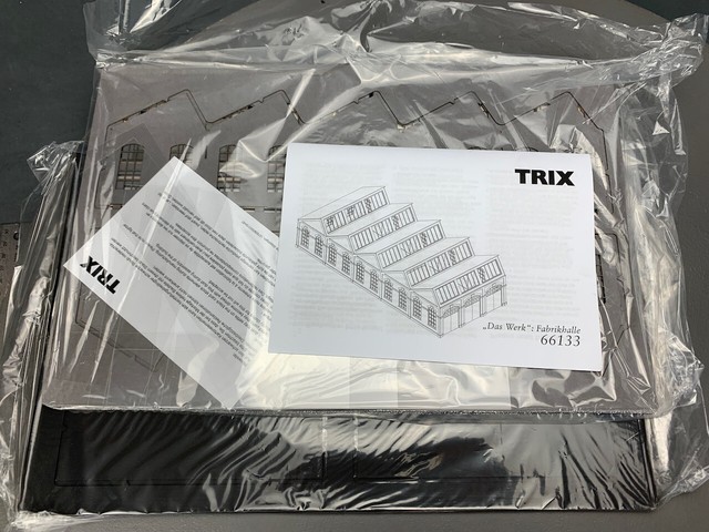 Trix ho scale early 20th century "The Factory" Model #66133 in an open ...