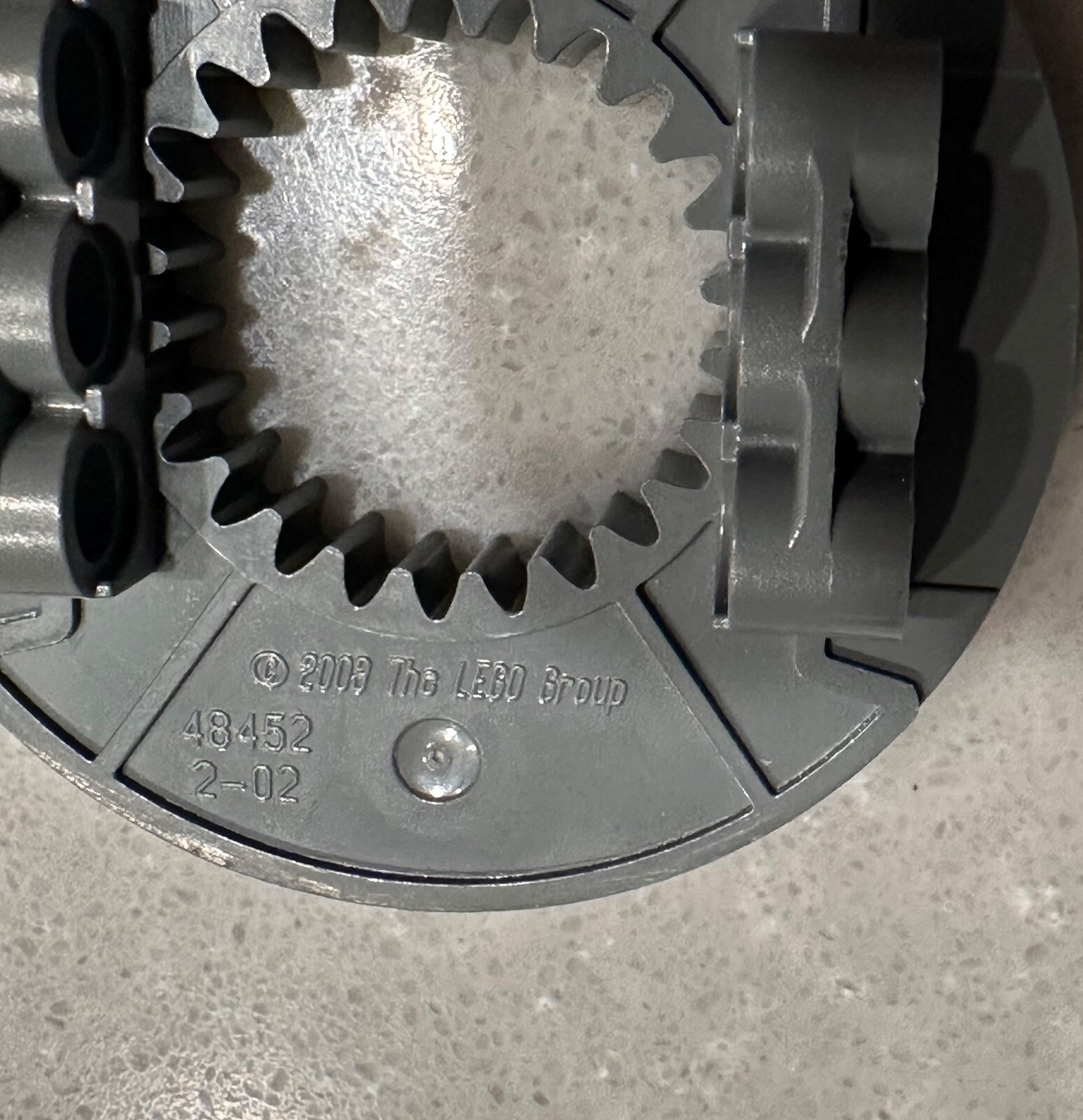 LEGO+Technic+Turntable+Large+Type+2+With+Dark+Gray+Base+48452+%26+Black ...