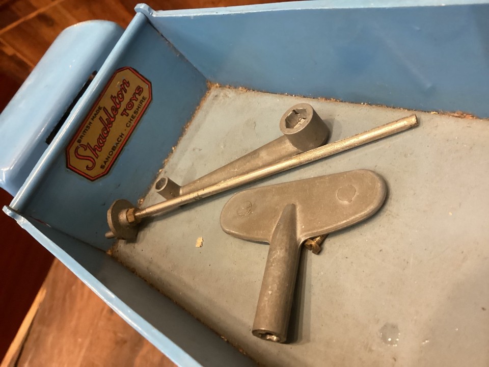 Vintage Shackleton Model Foden FG6 Tipper Mechanical toy in original ...