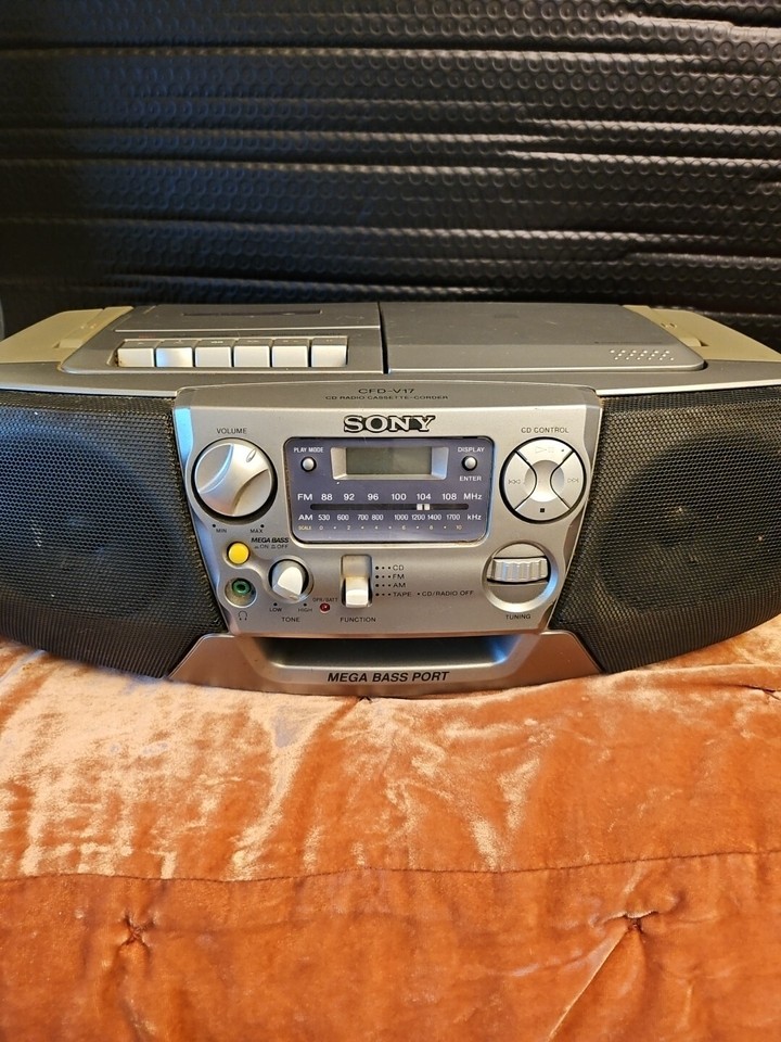 Vintage Sony CFD-V17 Portable Stereo Boombox AM FM CD Cassette Player ...