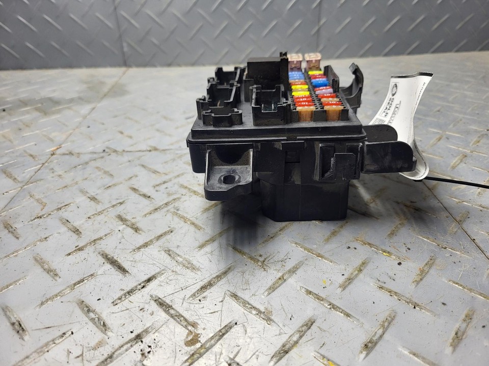 2001-2004 Mazda Tribute Body Control Module (BCM); Part #LEAR-90276-AC ...