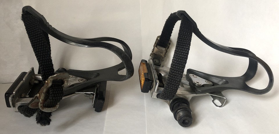 Shimano 105 Road Racing Bike Pedals w Toe Clips, Straps & Reflectors ...