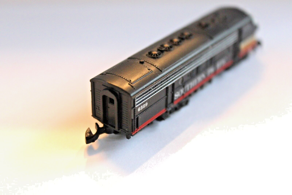 Marklin Z scale F7 led head light Southern pacific Black Widow No box ...