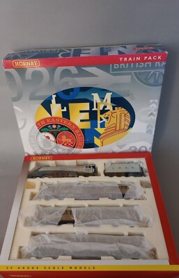 R2373M Hornby "The Silver Fox" LNER A4 3-tone Grey: Limited Edition ...