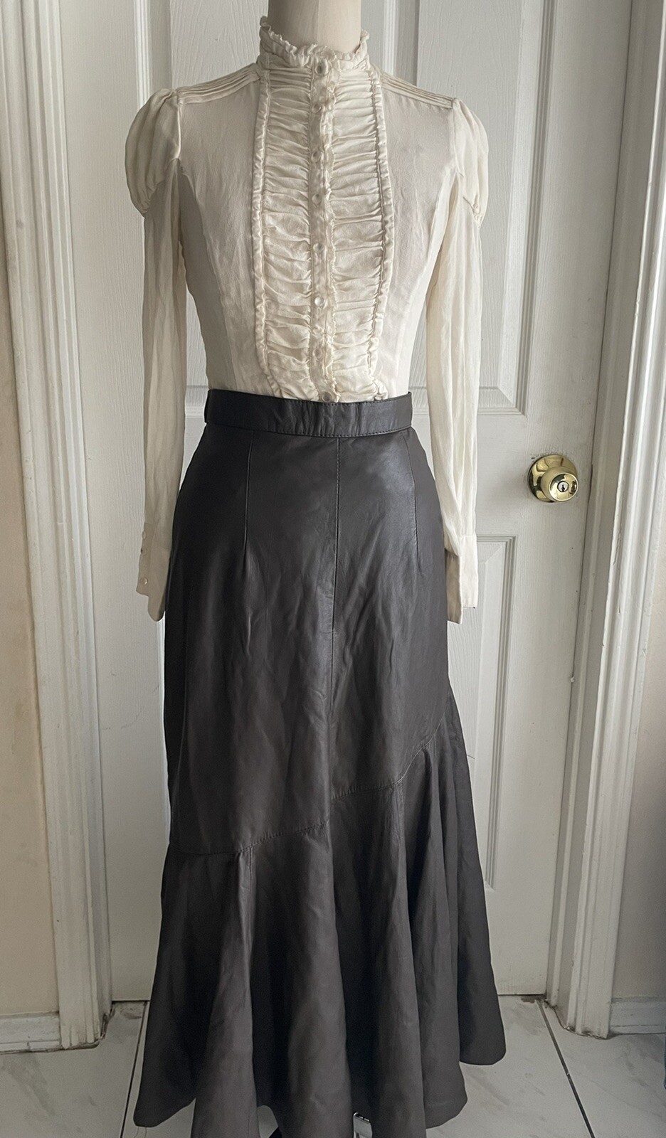 Vintage Mermaid Maxi Brown Leather Skirt Size 10 - Gem