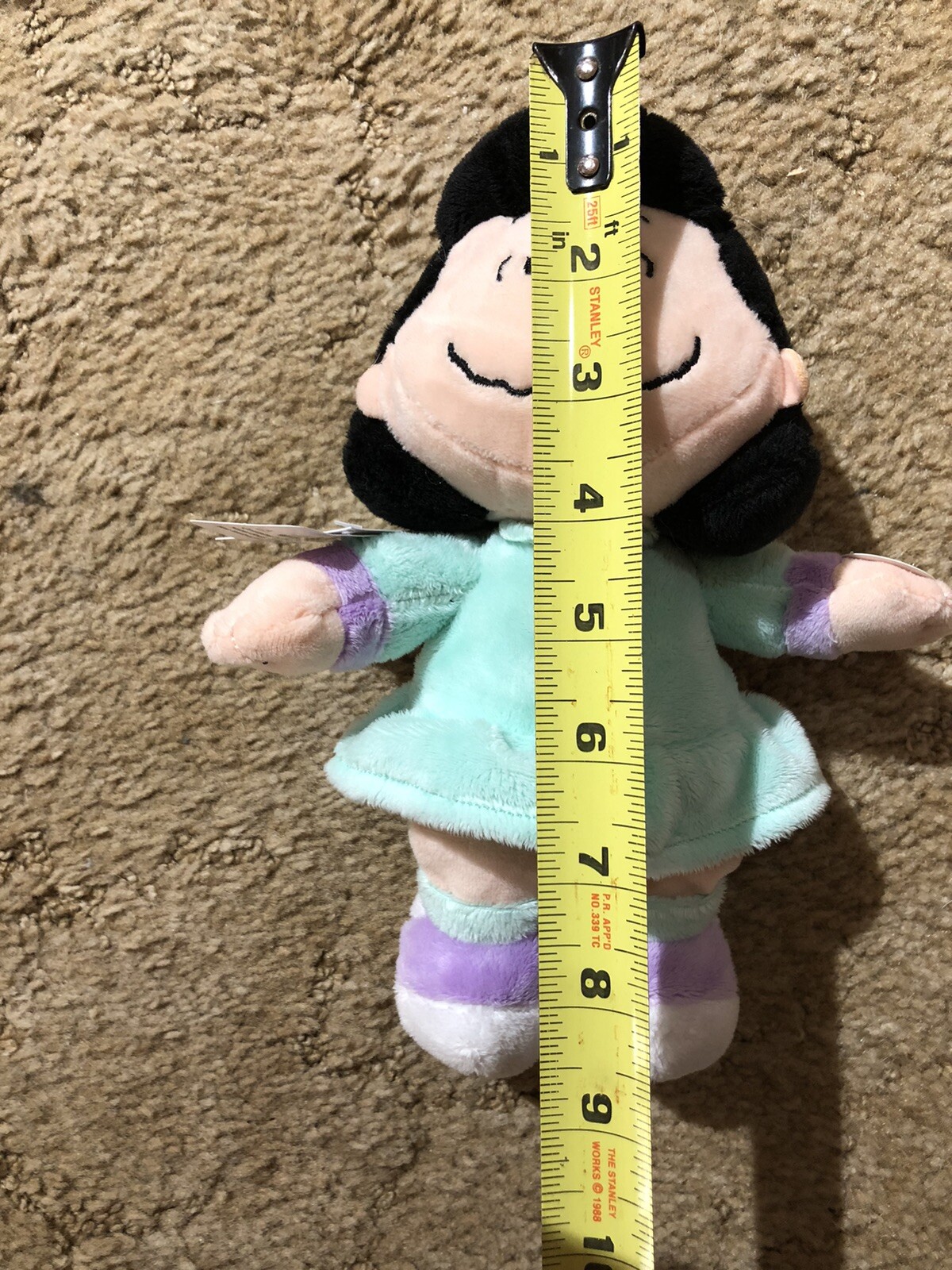 Peanuts Gang Charlie Brown Christmas Musical Linus 6" Plush Stuffed ...