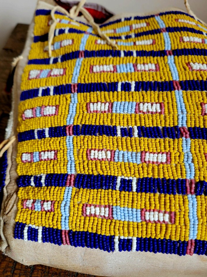 Vintage Native American Beaded Buckskin Possible Bag Very Nice Piece ...