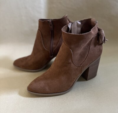 Universal Thread Boots Womens 8 Ankle Booties Brown Suede Heeled Side ...