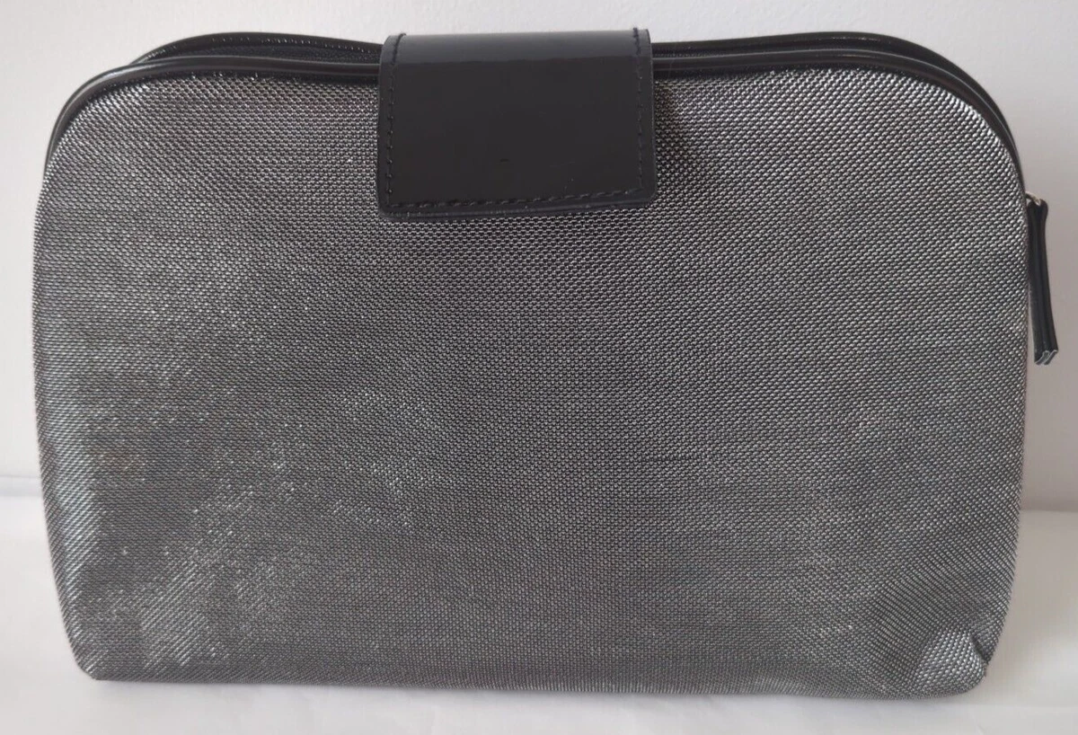 Signature Makeup Box | Saubhaya Makeup