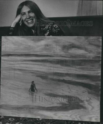 1979 Press Photo Wisconsin Artist Suzanne Rosenblatt with One of her ...