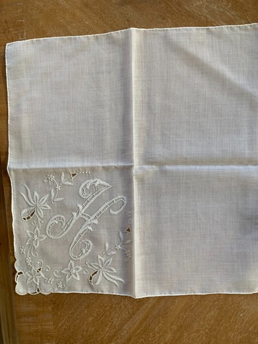 Vintage White Scalloped Edges Monogrammed "H" Handkerchief Hankies 14 ...