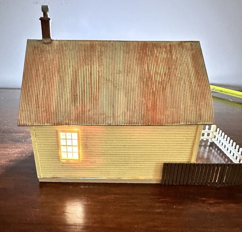 Vtg HO Scale Kit Built Wooden Home Building Weathered Train Room Fine ...