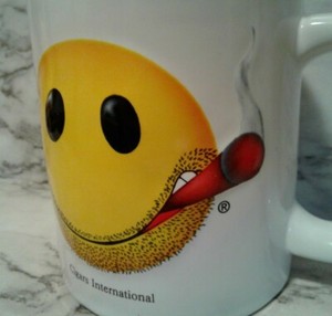 CIGARS INTERNATIONAL WHITE Happy SMILEY Face Large Coffee Mug Cup ...