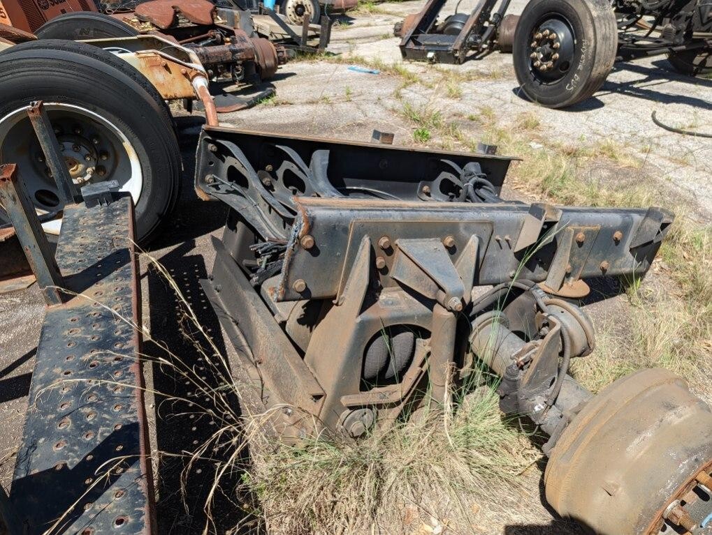 Hendrickson Air Lift Axle Model# MY12A-614TD7P Serial# HAUX59743 Tag ...