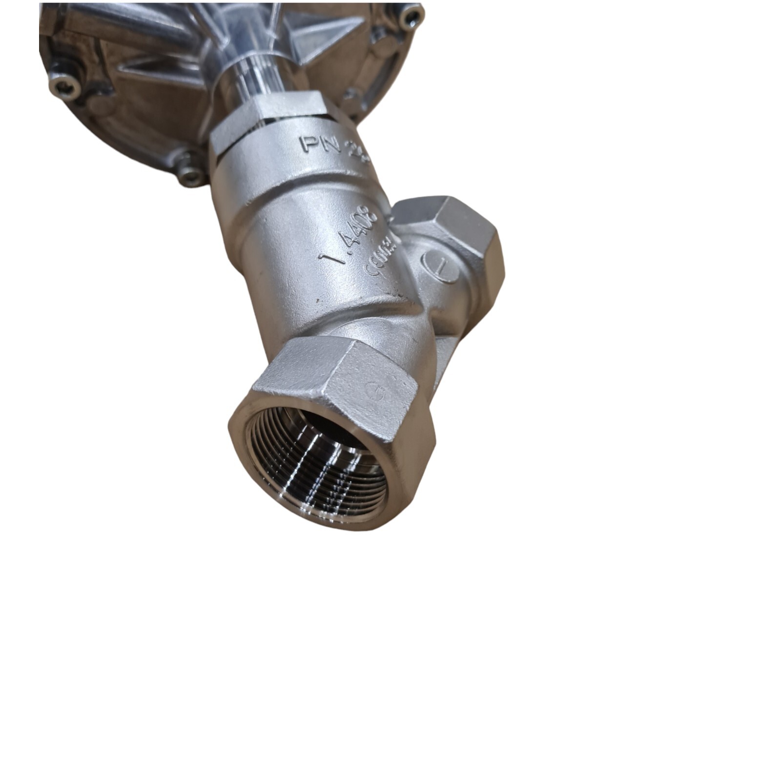 Gemü 514 32D 137 51 2 Schräg-Sitzventil pneumatisch NC DN32 Feinguss 1. ...