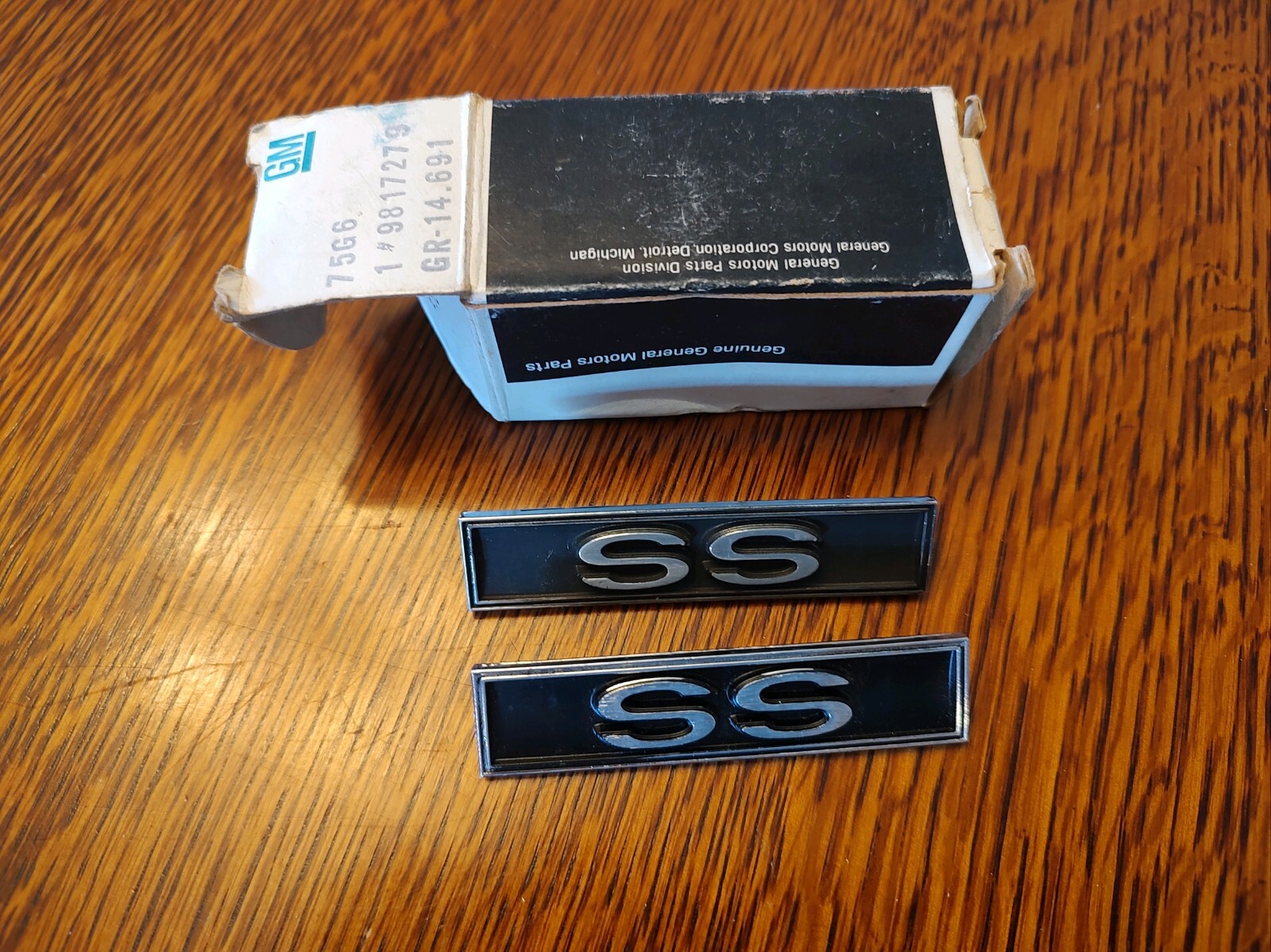 1970-72 Chevelle SS Door Panel Emblems 9817279 | eBay