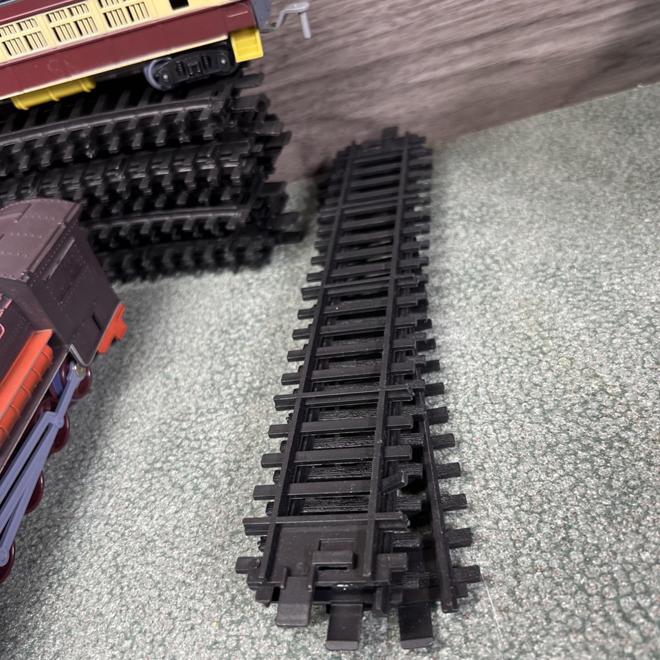Lot Of Steam Locomotive Engine 5656 Plastic Motorized With Some Tracks ...