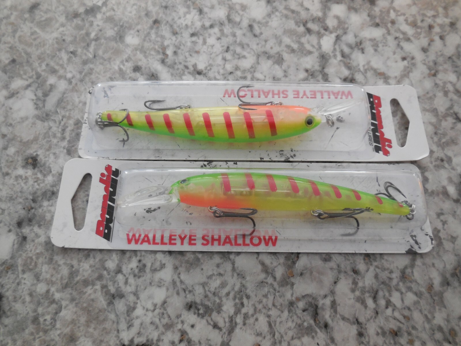 2 Bandit Lures Walleye Shallow Diver - 5/8 oz. 4 3/4 inch- COLOR FRUIT ...