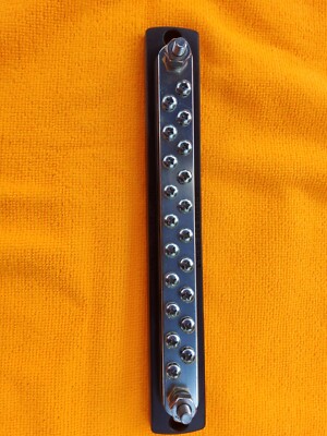 Blue Sea Systems 2302 BSS 150A common bus bar, 20X8-32 screw term, 2X 1 ...